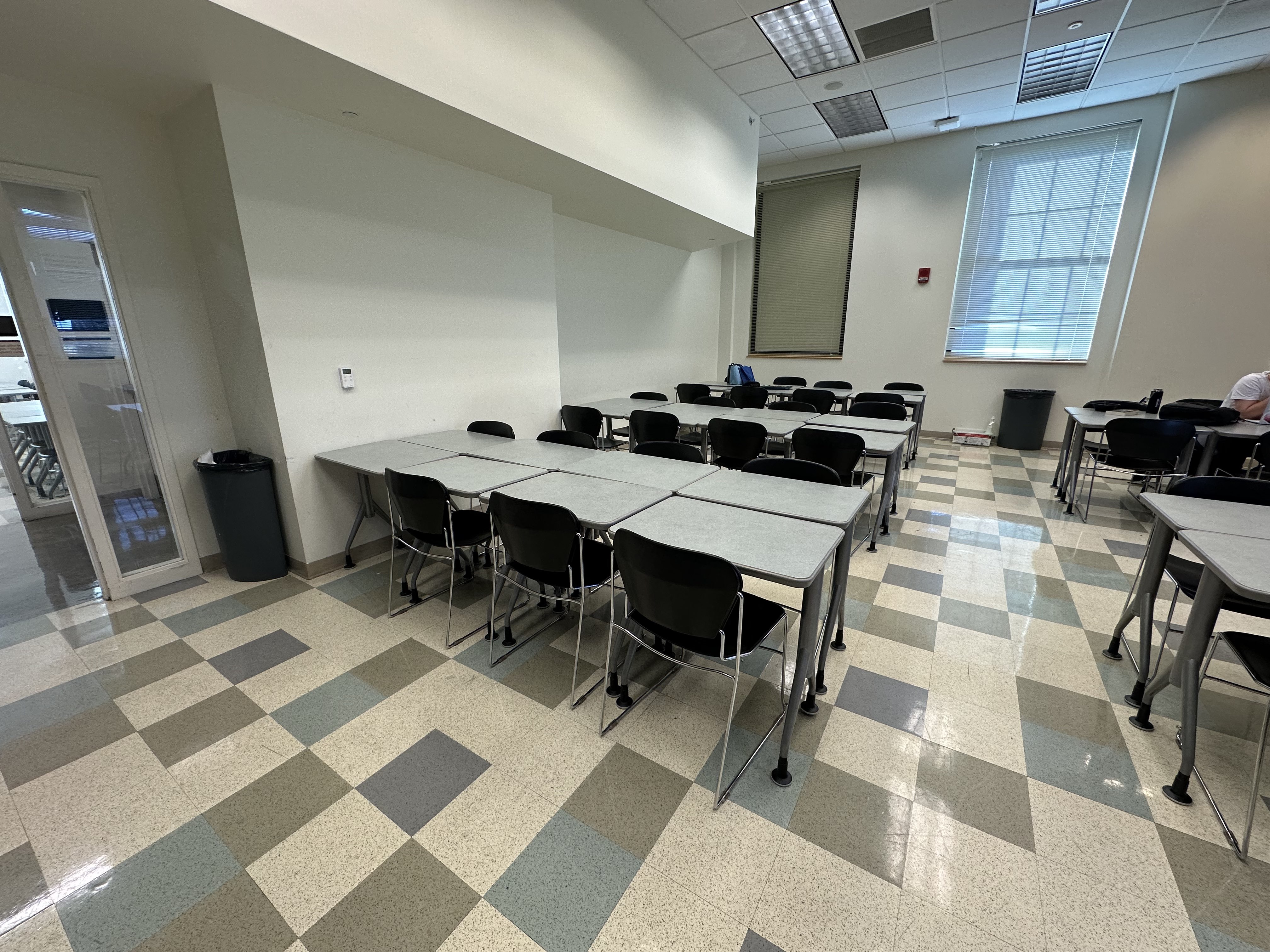 Project 3 - Futuristic Hi-tech classroom